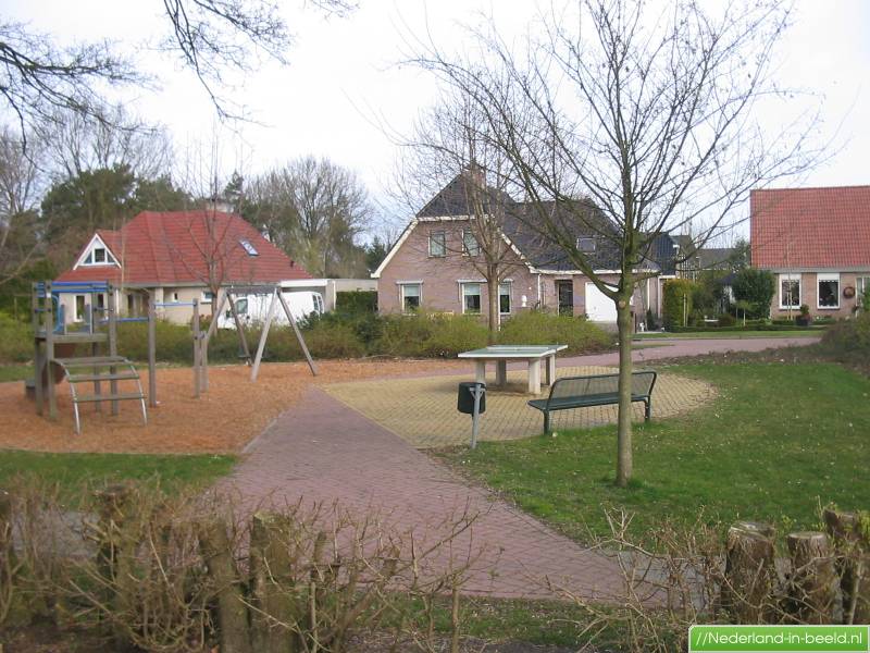 Nieuwlande > Brugstraat luchtfoto's / foto's | Nederland-in-beeld.nl