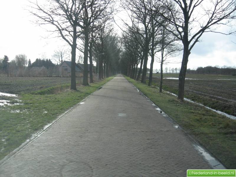 Weiteveen > Kerkenweg luchtfoto's / foto's | Nederland-in-beeld.nl