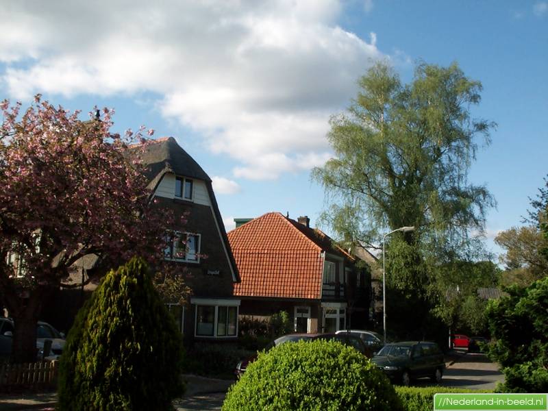 Luchtfoto's Oosterbeek / foto's Oosterbeek | Nederland-in-beeld.nl