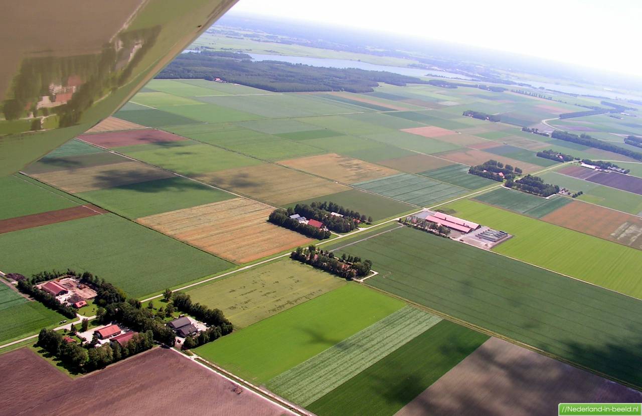 Luchtfoto's Dronten / foto's Dronten | Nederland-in-beeld.nl