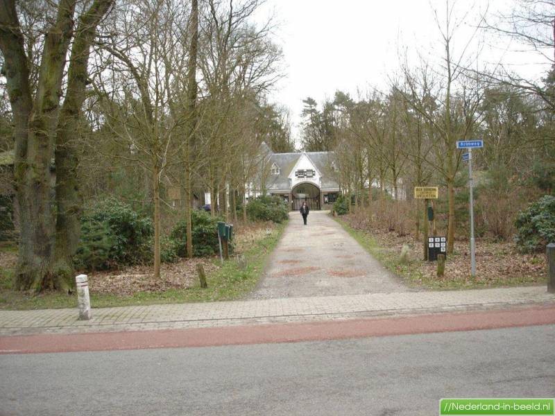 Luchtfoto's Hoenderloo / foto's Hoenderloo | Nederland-in-beeld.nl