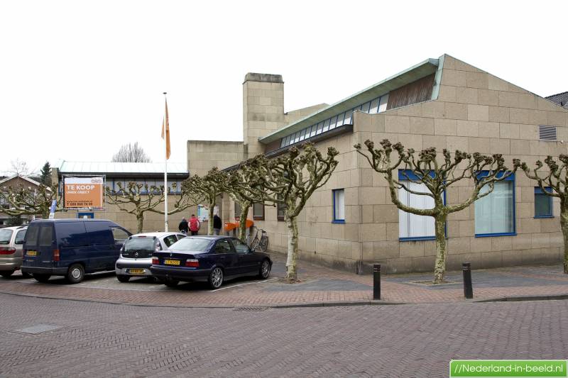 Luchtfoto's Oosterbeek / foto's Oosterbeek | Nederland-in-beeld.nl