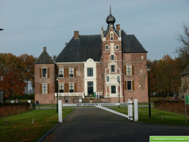 Luchtfoto's Vaassen / foto's Vaassen | Nederland-in-beeld.nl