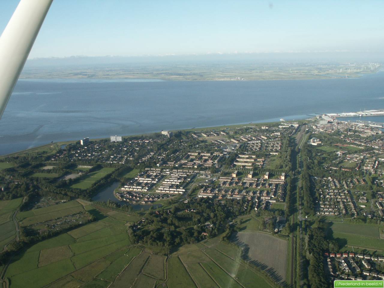 Delfzijl > Algemeen luchtfoto's / foto's | Nederland-in-beeld.nl