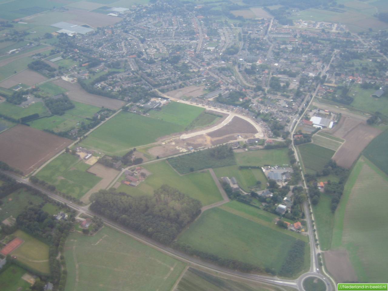 Luchtfoto's Roggel / foto's Roggel | Nederland-in-beeld.nl