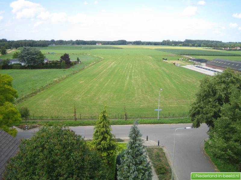 Luchtfoto's Roggel / foto's Roggel | Nederland-in-beeld.nl