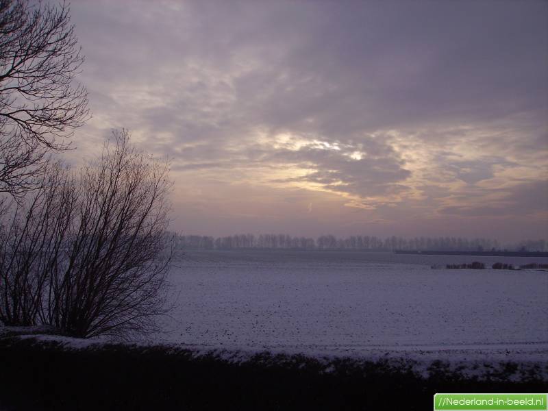 Luchtfoto's Numansdorp / foto's Numansdorp | Nederland-in-beeld.nl
