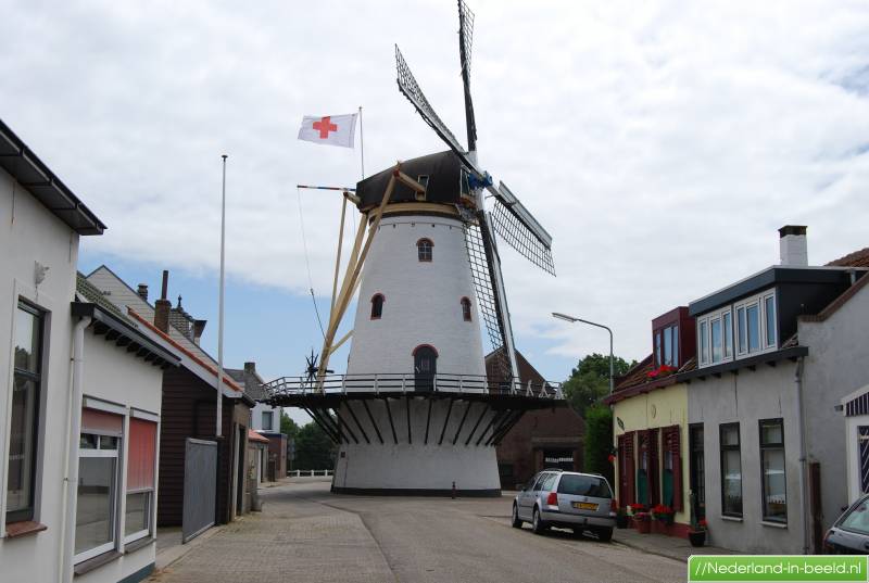 Luchtfoto's Stellendam / foto's Stellendam | Nederland-in-beeld.nl