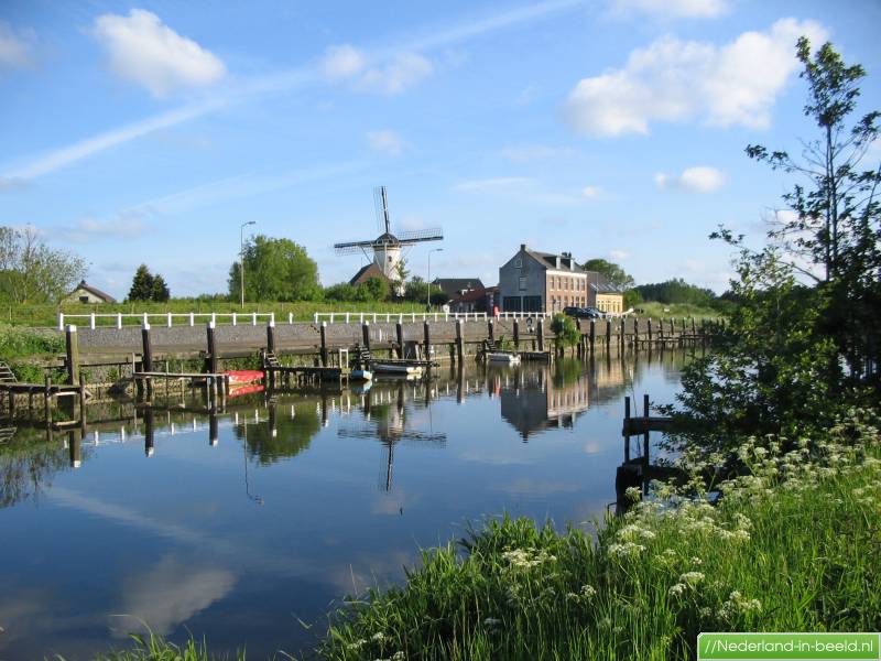 Luchtfoto's Stellendam / foto's Stellendam | Nederland-in-beeld.nl