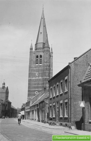 Luchtfoto's Nederweert / foto's Nederweert | Nederland-in-beeld.nl