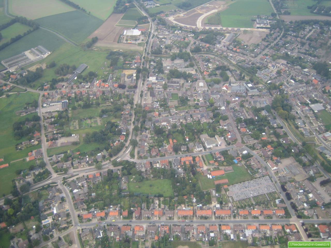 Luchtfoto's Roggel / foto's Roggel | Nederland-in-beeld.nl