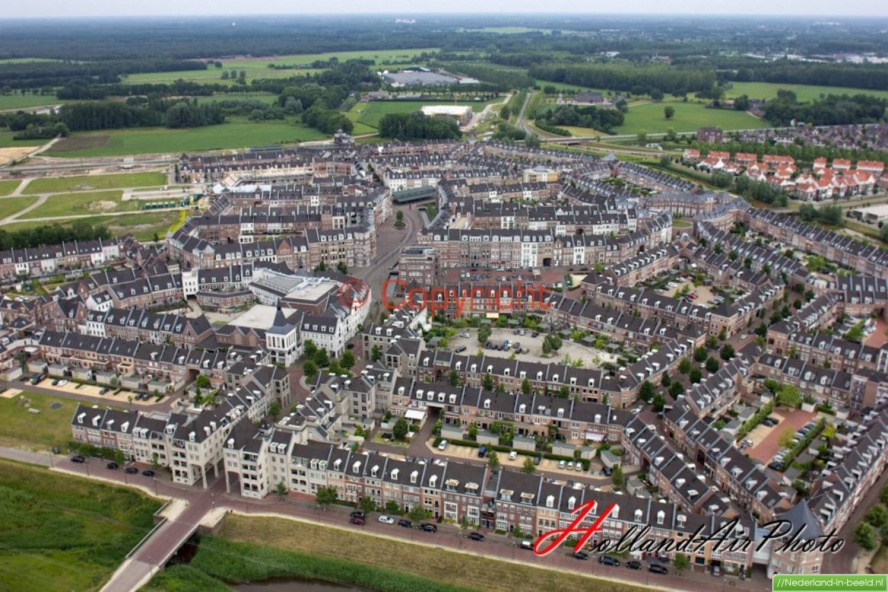 Luchtfoto's Helmond / foto's Helmond | Nederland-in-beeld.nl