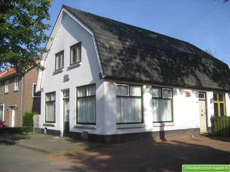 Nieuwkuijk > Abdijlaan luchtfoto's / foto's | Nederland-in-beeld.nl