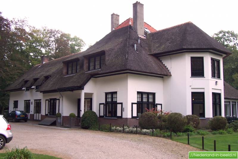 Luchtfoto's Vaassen / foto's Vaassen | Nederland-in-beeld.nl