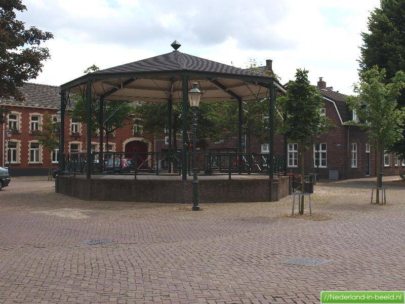 Luchtfoto's Linne / foto's Linne | Nederland-in-beeld.nl