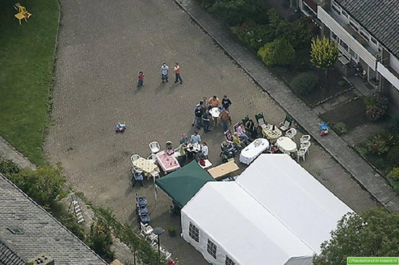 Luchtfoto's Geldrop / foto's Geldrop | Nederland-in-beeld.nl