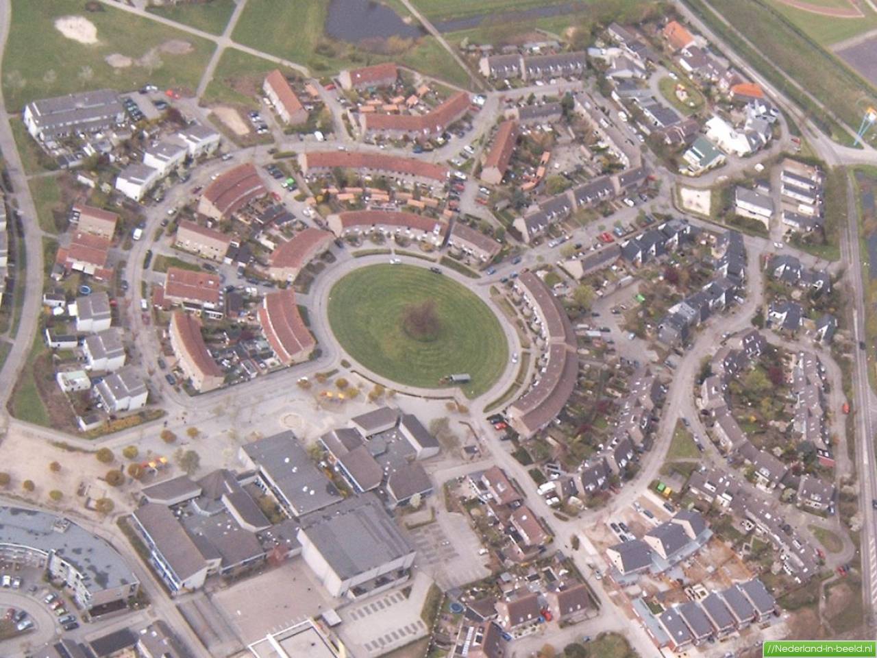 Luchtfoto's Rosmalen / foto's Rosmalen | Nederland-in-beeld.nl