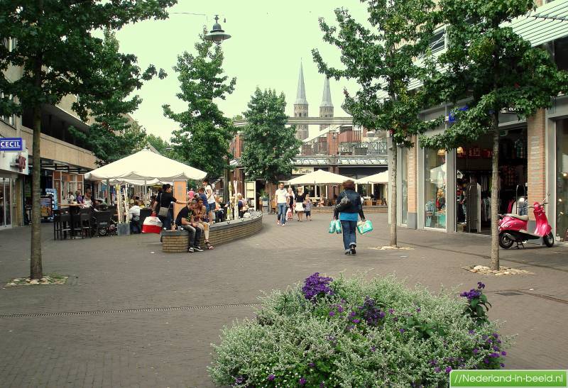 Luchtfoto's Uden / foto's Uden | Nederland-in-beeld.nl