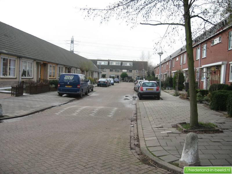 Oostzaan > Kerkplein luchtfoto's / foto's | Nederland-in-beeld.nl