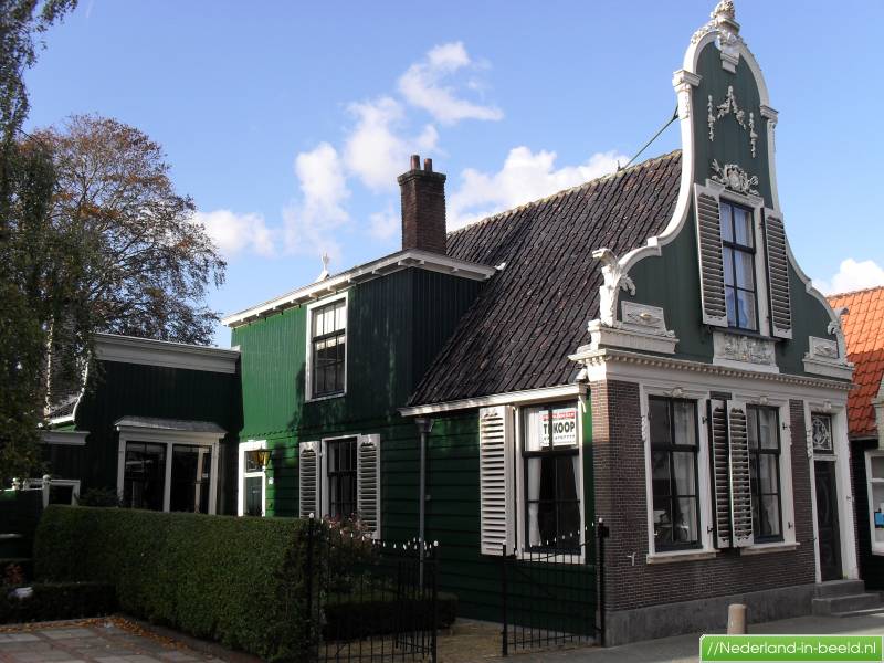 Luchtfoto's Krommenie / foto's Krommenie | Nederland-in-beeld.nl