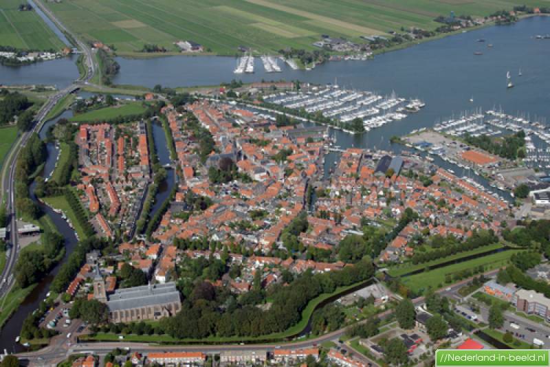 Luchtfoto's Monnickendam / foto's Monnickendam | Nederland-in-beeld.nl