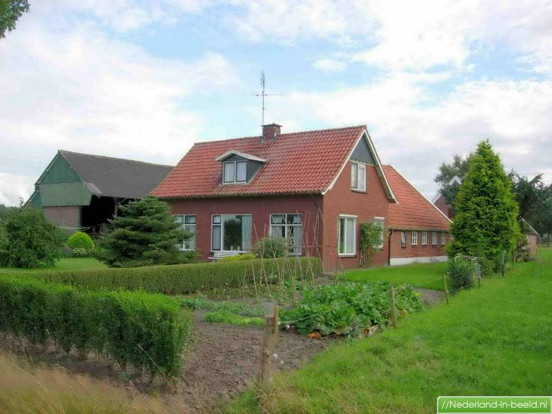 Albergen > Kloosteresweg luchtfoto's / foto's | Nederland-in-beeld.nl