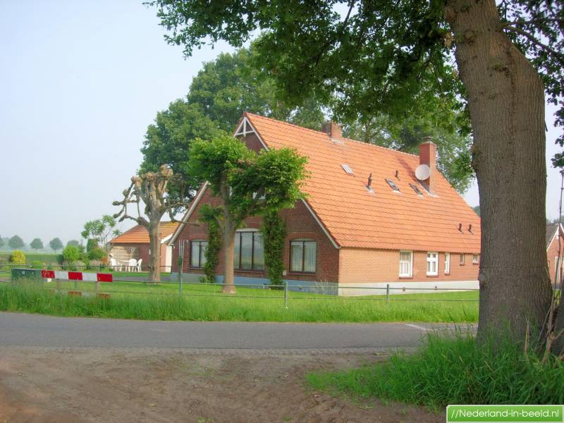 Luchtfoto's Bornerbroek / foto's Bornerbroek | Nederland-in-beeld.nl