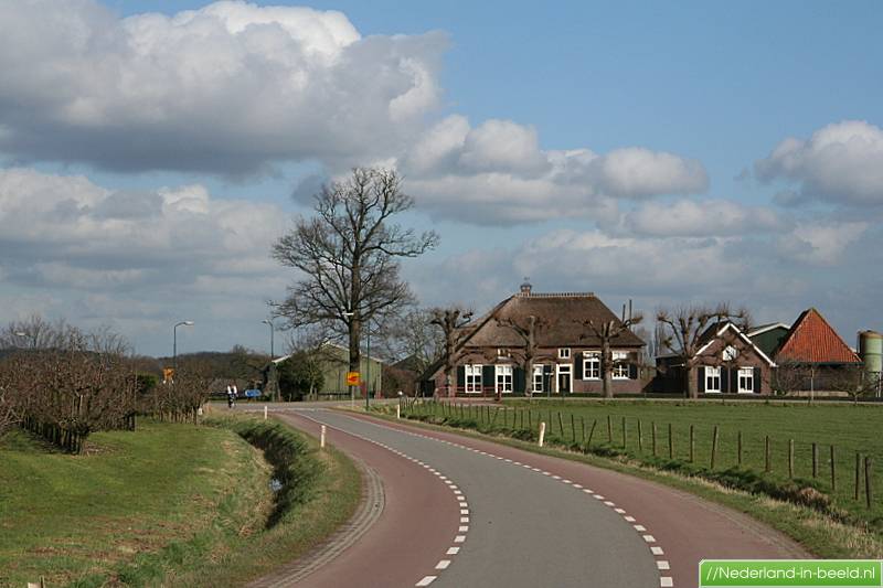 Cothen > Dorpsstraat luchtfoto's / foto's | Nederland-in-beeld.nl