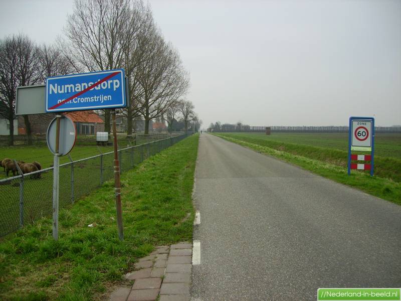 Luchtfoto's Numansdorp / foto's Numansdorp | Nederland-in-beeld.nl