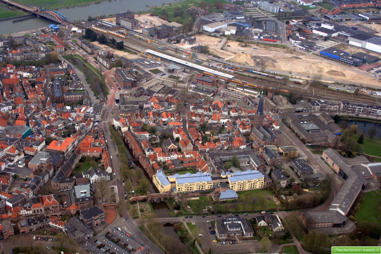 Luchtfoto's Zutphen / foto's Zutphen | Nederland-in-beeld.nl