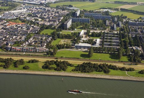 Maassluis > Koningshoek luchtfoto's / foto's | Nederland-in-beeld.nl