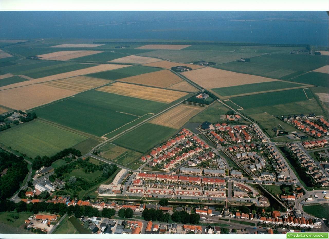Sommelsdijk > Oost-Krakeelstraat luchtfoto's / foto's | Nederland-in ...