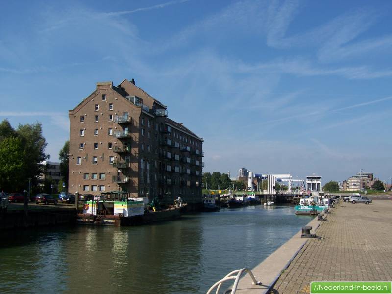 Luchtfoto's Vlaardingen / foto's Vlaardingen | Nederland-in-beeld.nl