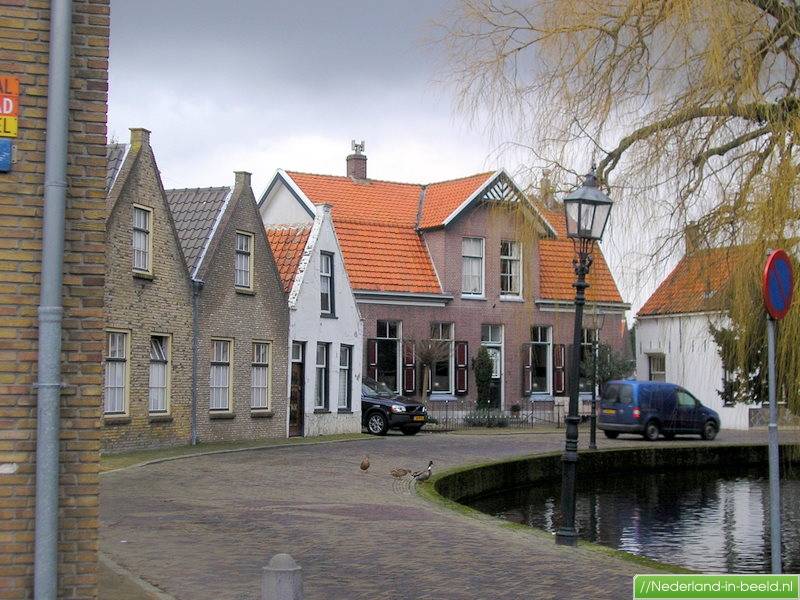 Luchtfoto's Dirksland / foto's Dirksland | Nederland-in-beeld.nl