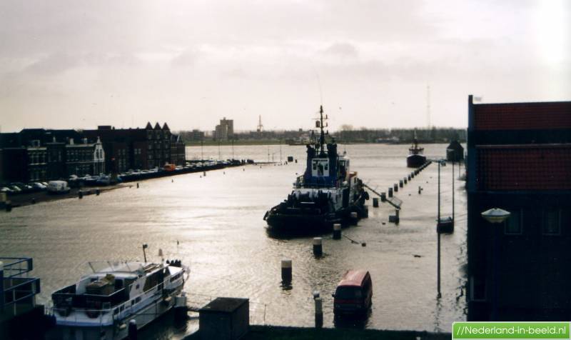 Luchtfoto's Maassluis / foto's Maassluis | Nederland-in-beeld.nl